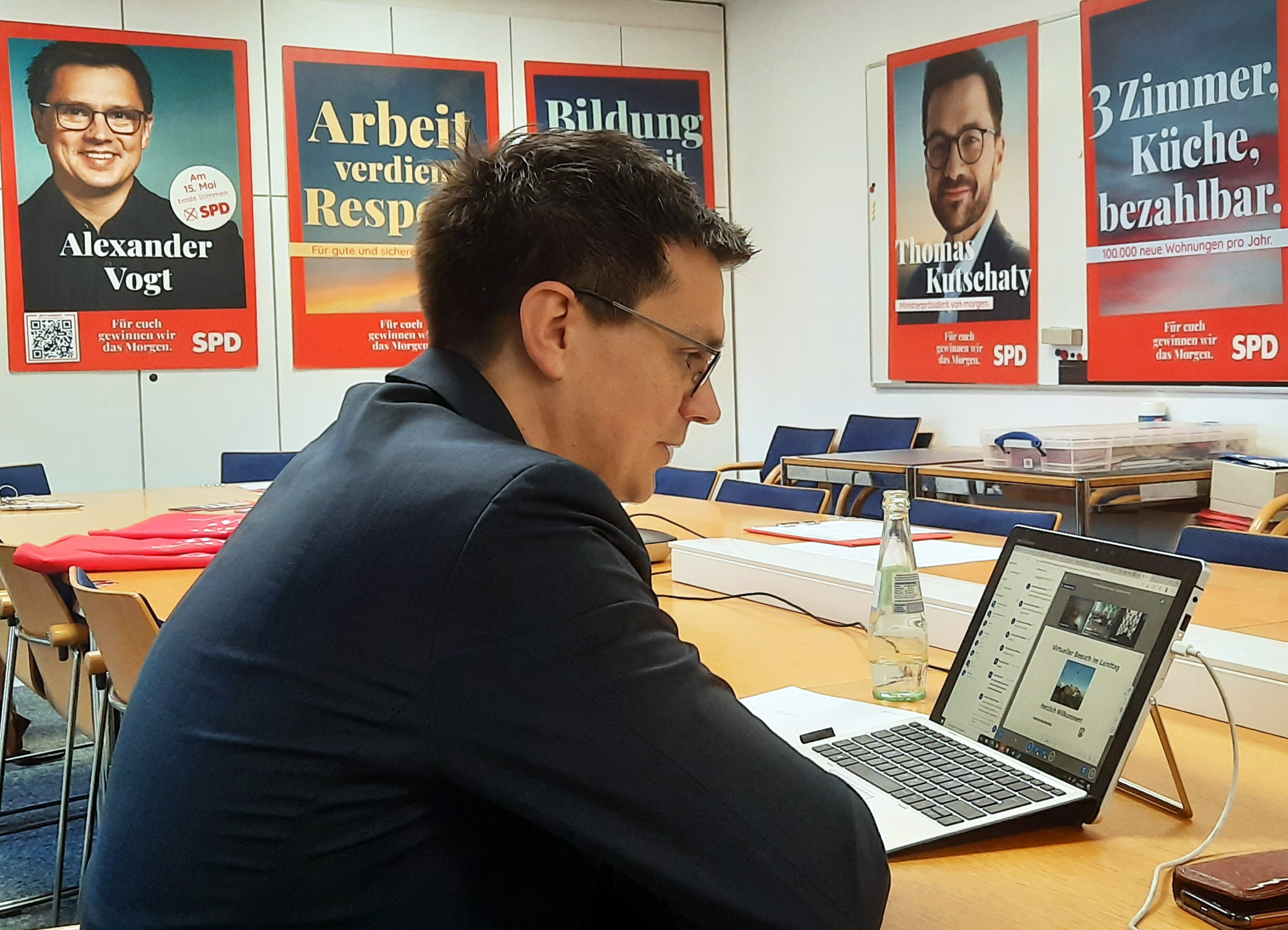 Digitaler Austausch mit dem Gymnasium Wanne › Alexander Vogt